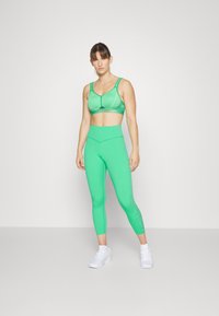 triaction by Triumph CARDIO FLOW EXTREME SUPPORT - Sports-BH'er med høj ...