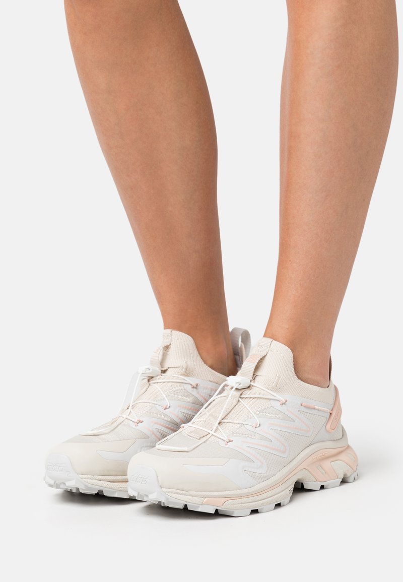 Salomon XT-RUSH 2 - Sneakers laag - rainy day/lunar rock/rose cloud ...