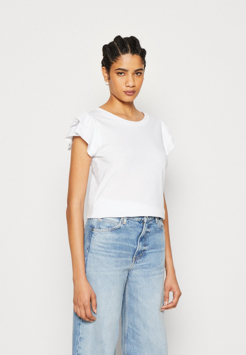 Selected Femme SLFCAMILA RUFFLE TEE - Print T-shirt - bright white ...
