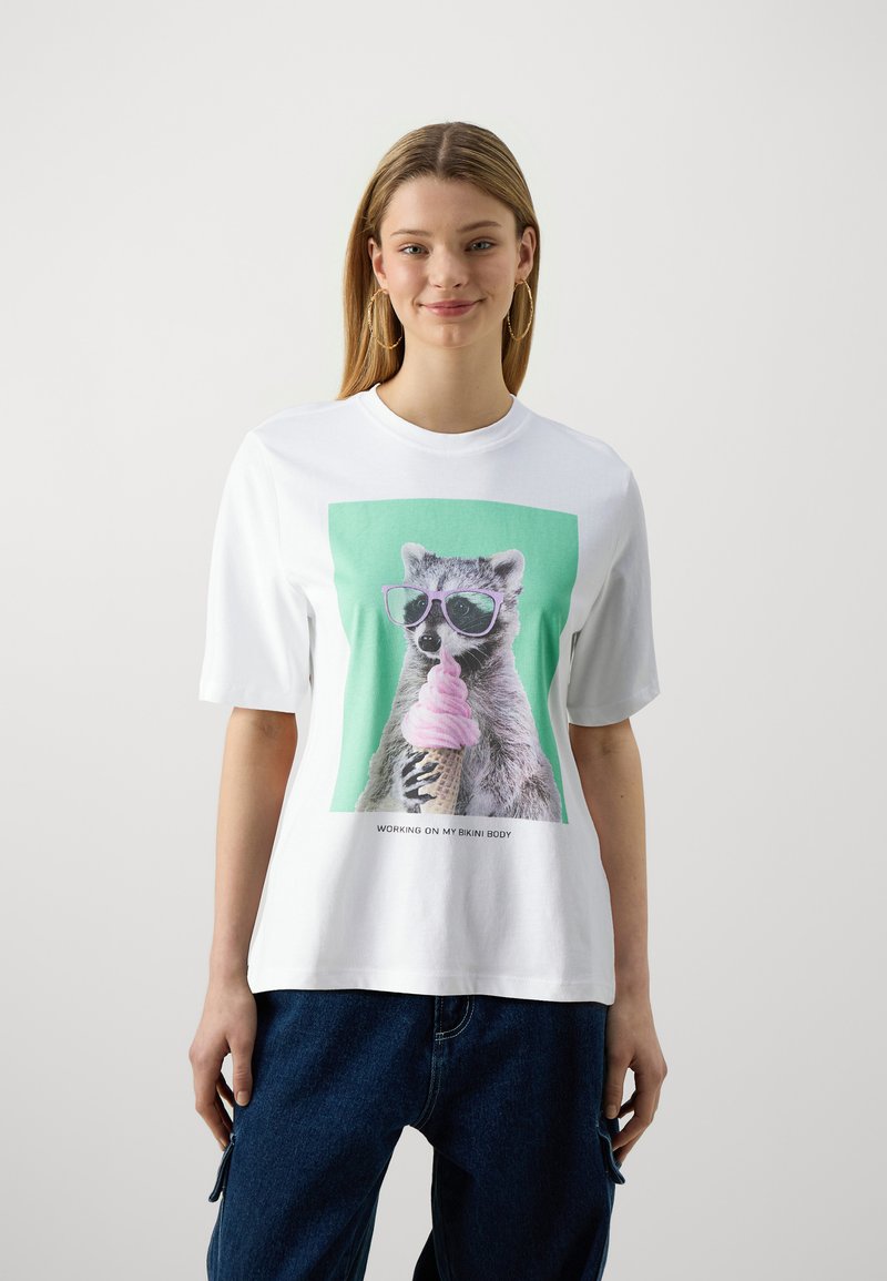 ONLY ONLDORTE LIFE BOXY BOX - T-shirts med print - bright white/hvit ...