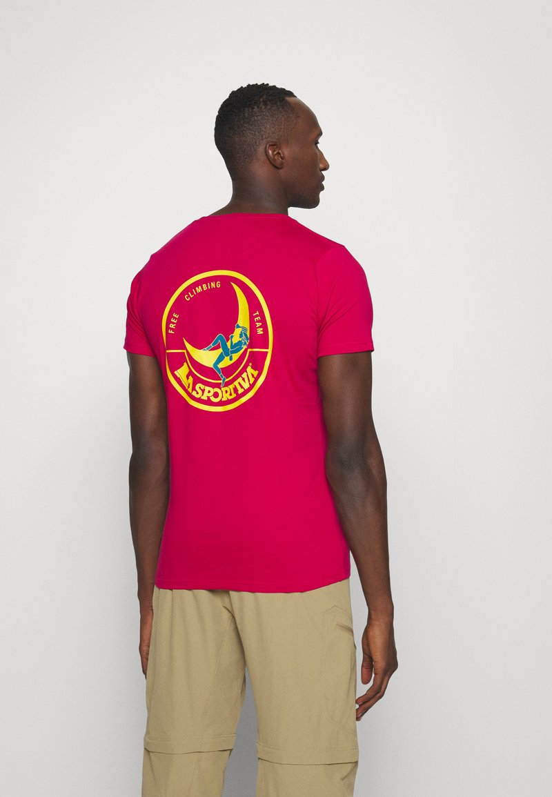 La Sportiva CLIMBING ON THE MOON - T-Shirt print - fucsia/giallo/rot ...