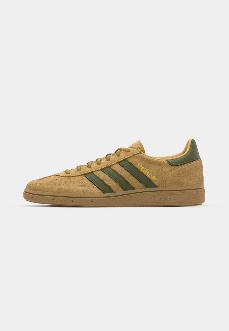 adidas Originals HANDBALL SPEZIAL UNISEX - Trainers - golden beige ...