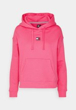 Tommy Jeans BADGE HOODIE - Pusa - pink alert/roosa - Zalando.ee