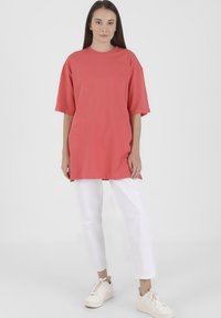 Modanisa BENIN - T-Shirt basic - coral/koralle - Zalando.de