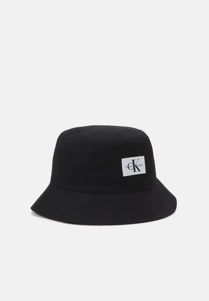 Calvin Klein MONOGRAM REVERSIBLE BUCKET HAT - Hut - black/schwarz ...