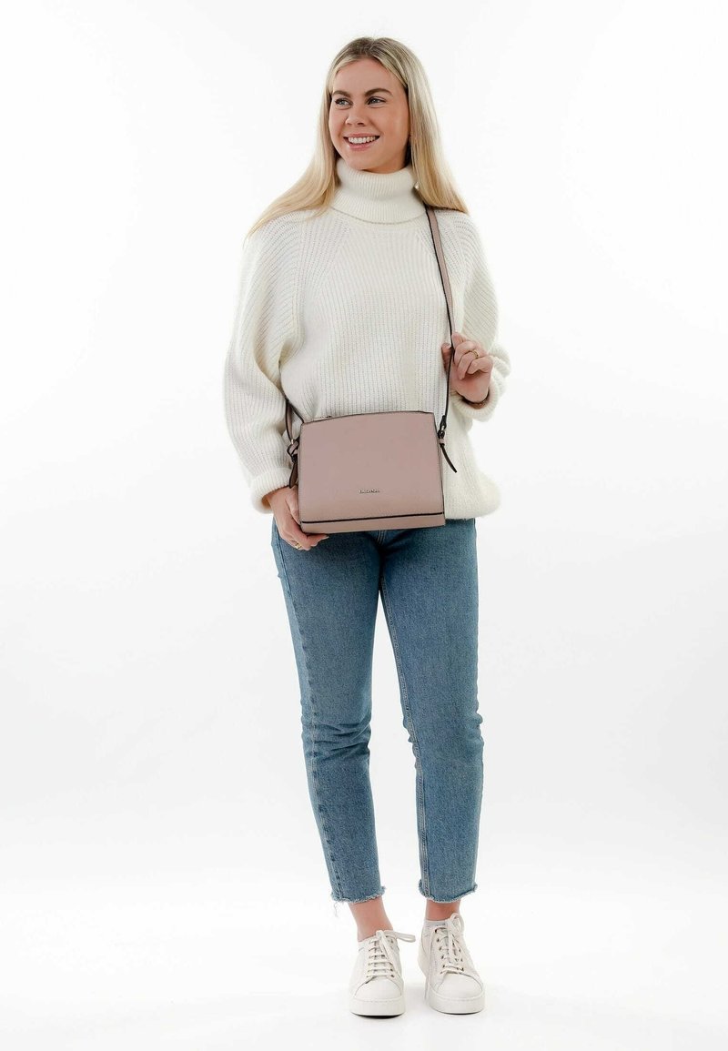 Emily & Noah NIKOLA - Ülerinna-kott - nude/nahatooni - Zalando.ee