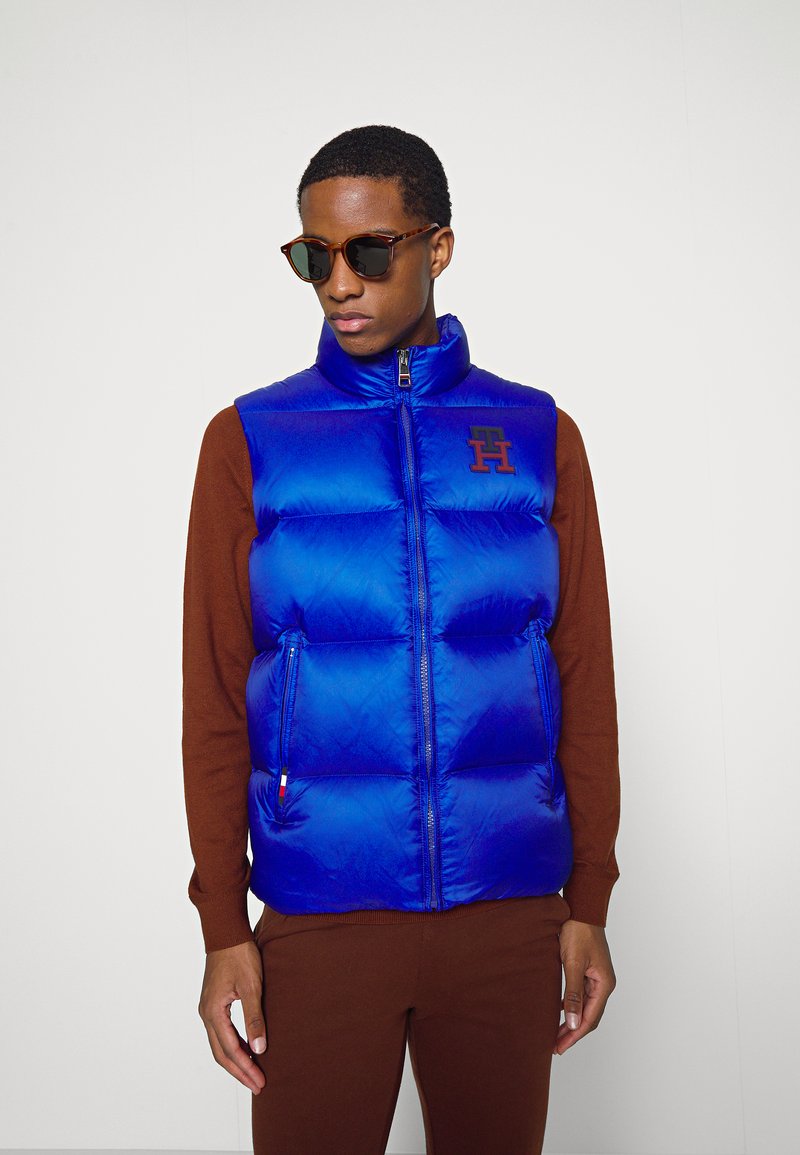 Tommy Hilfiger GRAVITY DOWN VEST - Vestă - bold blue/albastru regal ...