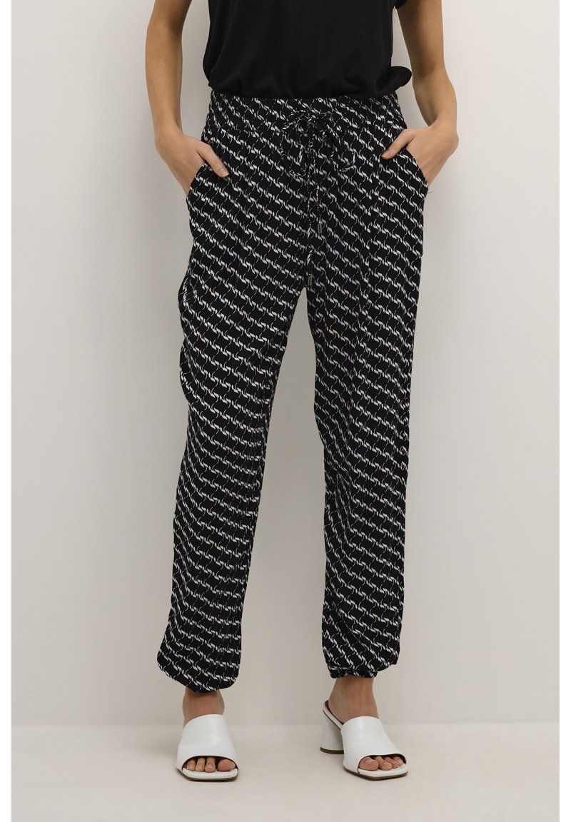 Kaffe MARITA AMBER - Stoffhose - black chalk graphic print/schwarz ...
