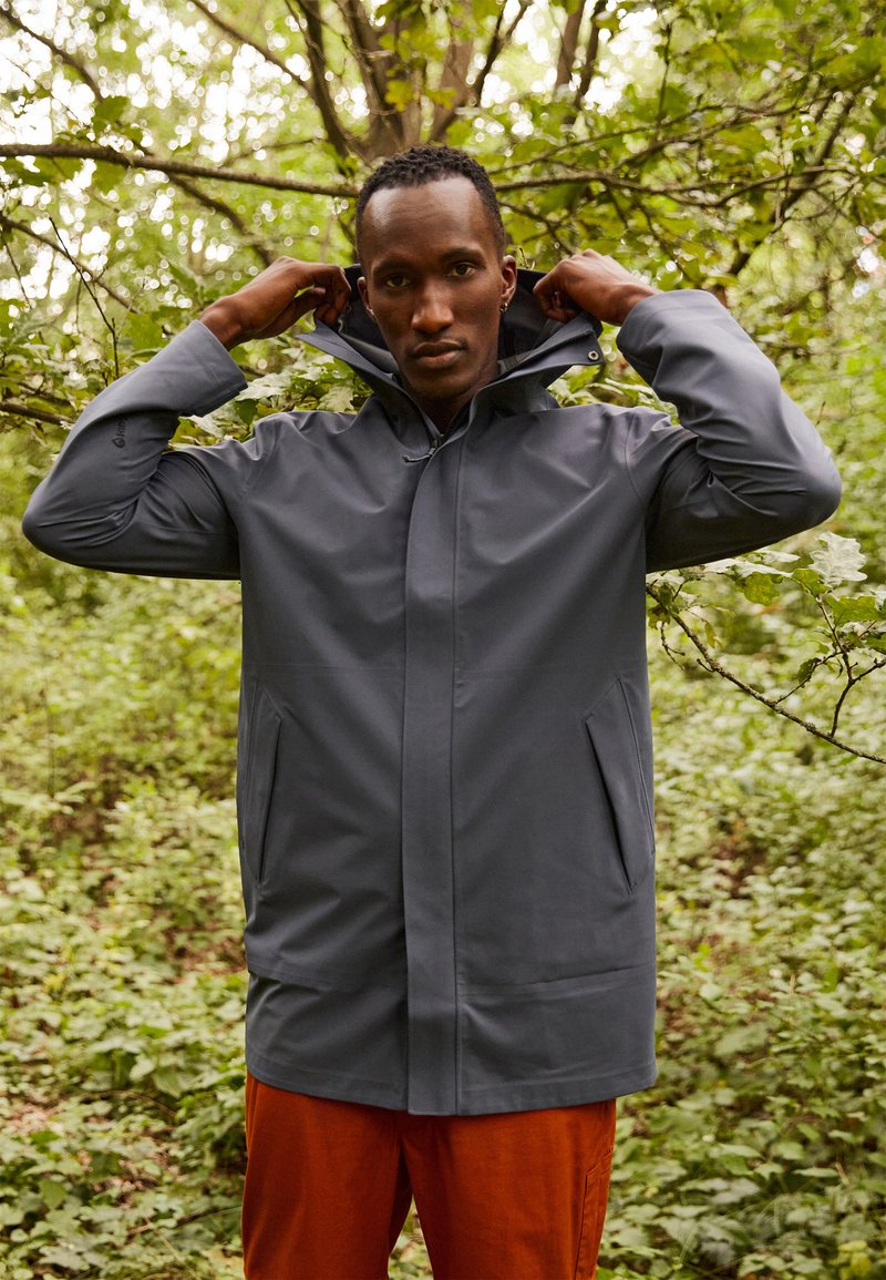 Peak Performance CLOUDBURST COAT - Hardshell jacket - ombre blue/blå ...