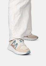 Posh by Poelman Baskets basses - beige with combination/beige - ZALANDO.FR