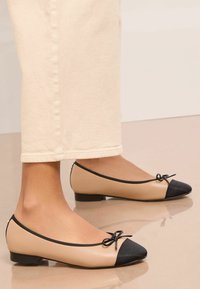 Lipsy WIDE FIT - TOE CAP - Bailarinas - camel/beige - Zalando.es