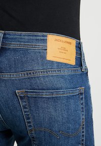 Jack & Jones JJIGLENN JJORIGINAL - Jeans Slim Fit - blue denim ...