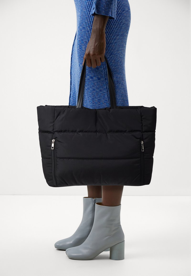 ONLY ONLSUNNY PUFFER BAG - Shopping bag - black/nero - Zalando.it