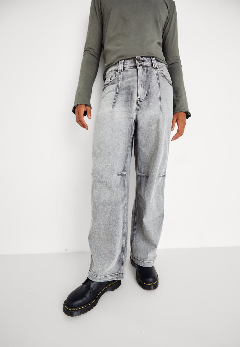 Jaded London LIGHT GREY WASHED RAZOR - Jeans Relaxed Fit - light grey ...