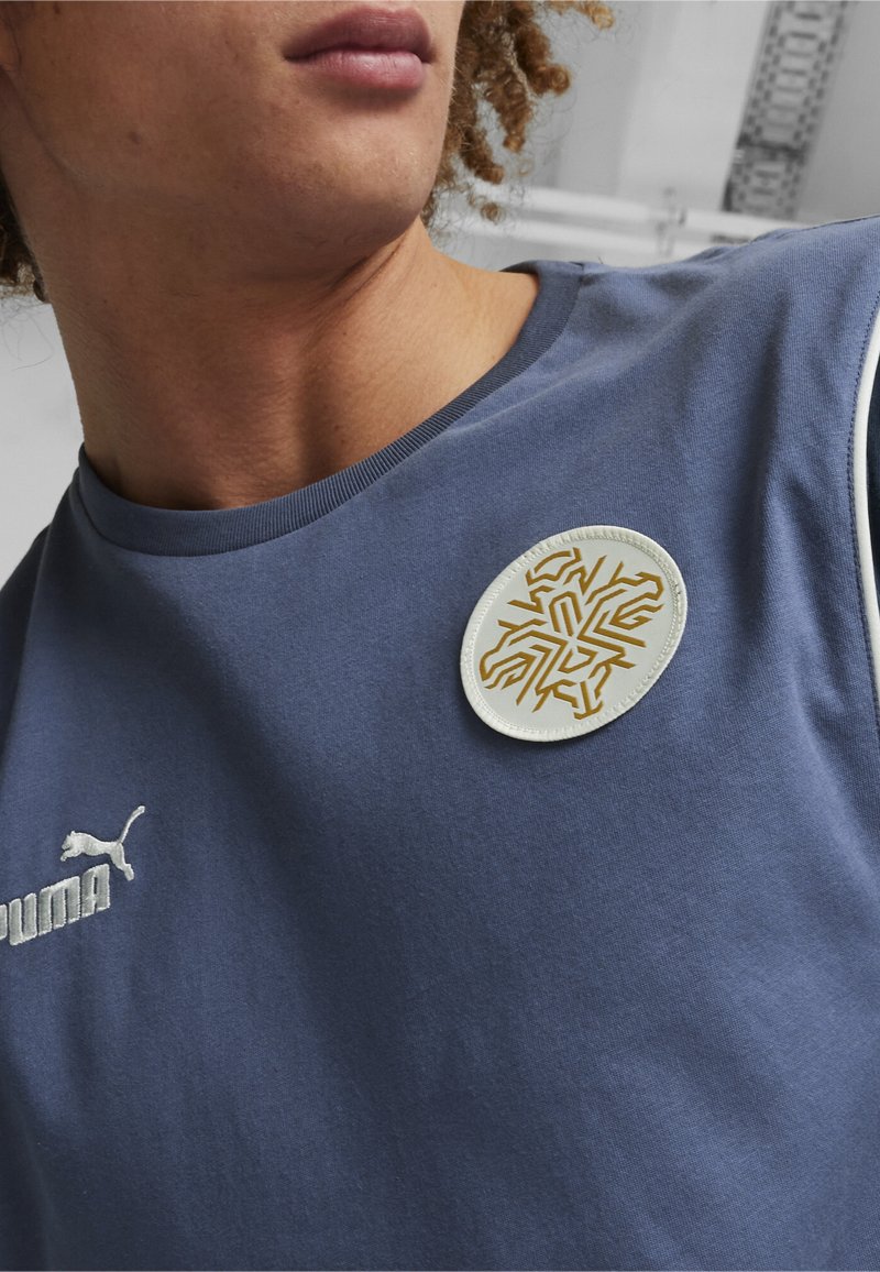 Puma ISLAND FTBLARCHIVE - Nationalmannschaft - inky blue dark night ...