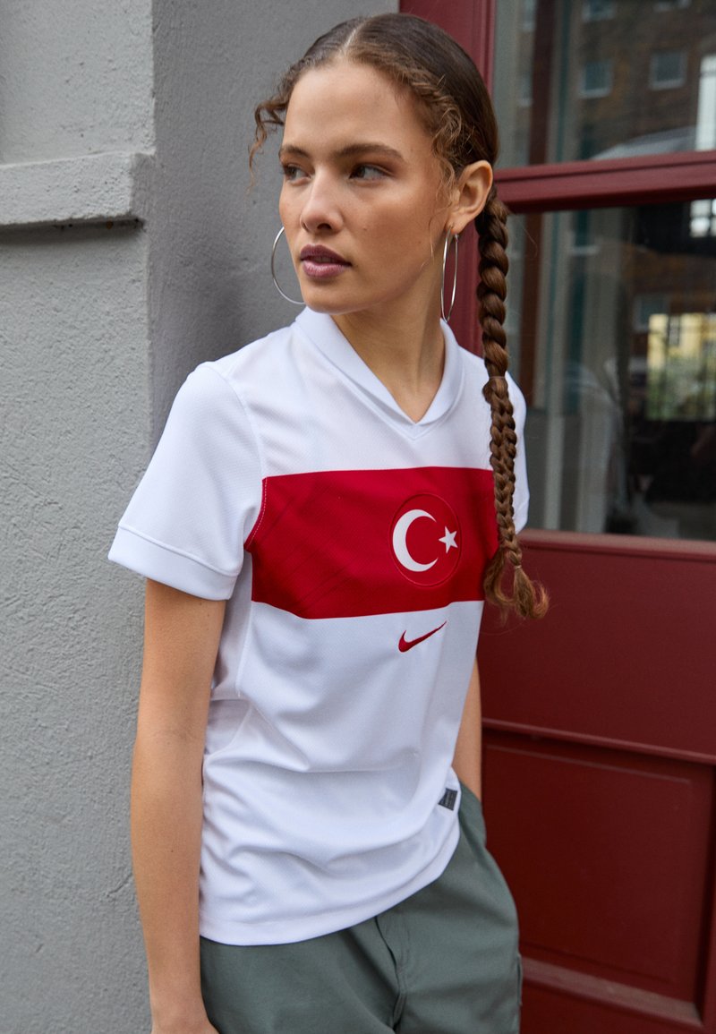 Nike Performance TURKIYE STADIUM HOME JERSEY - National team wear ...