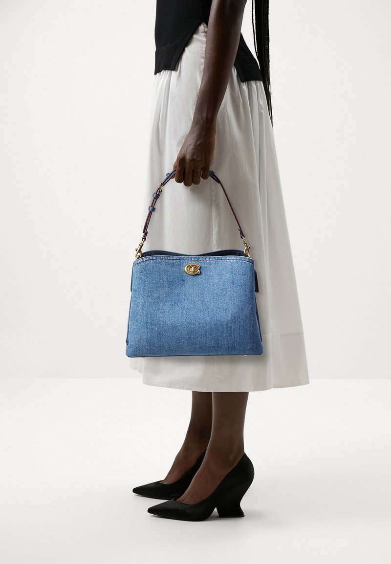 COACH WILLOW SHOULDER BAG - Sac à main - indigo/denim bleu - ZALANDO.FR