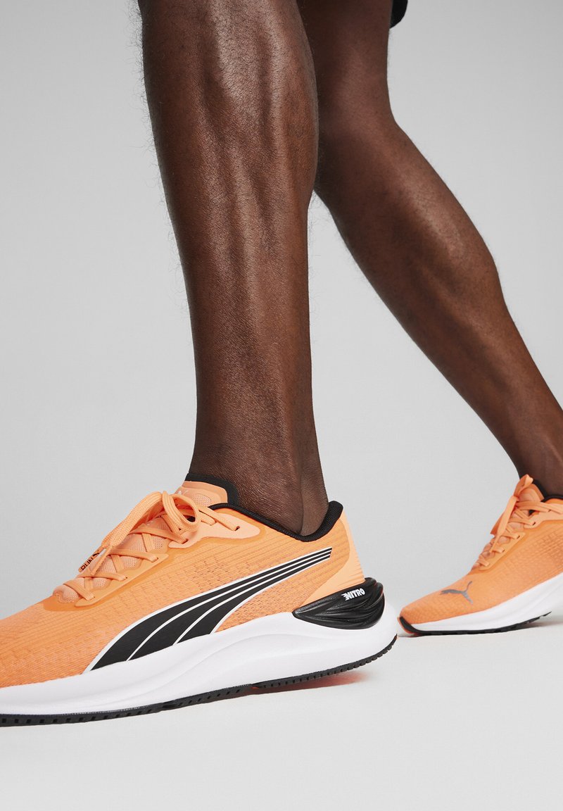 Puma ELECTRIFY NITRO 3 - Zapatillas de running neutras - neon citrus ...