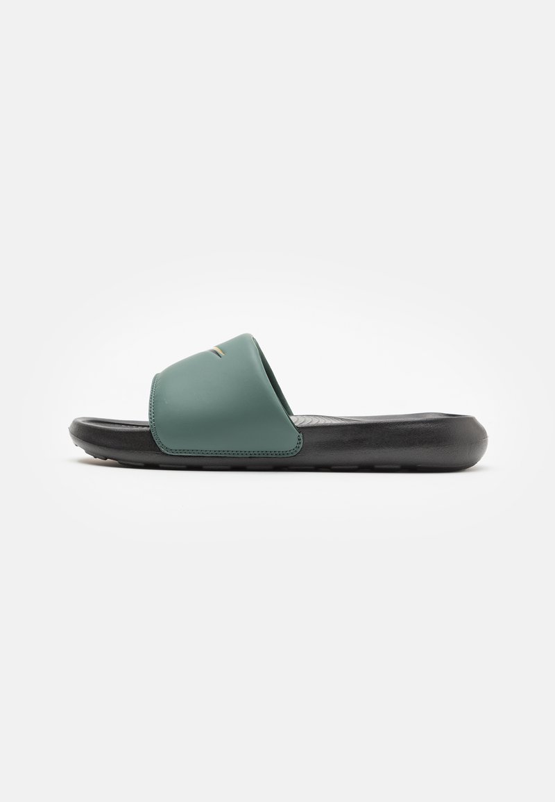 Nike Sportswear VICTORI ONE SLIDE - Pool slides - black/bronzine ...
