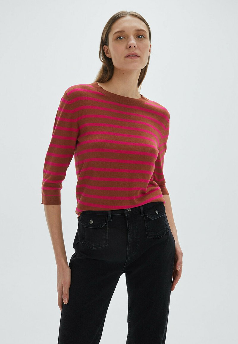 System Action STRIPED ROUND NECK THREE-QUARTER SLEEVES - Jersey de ...