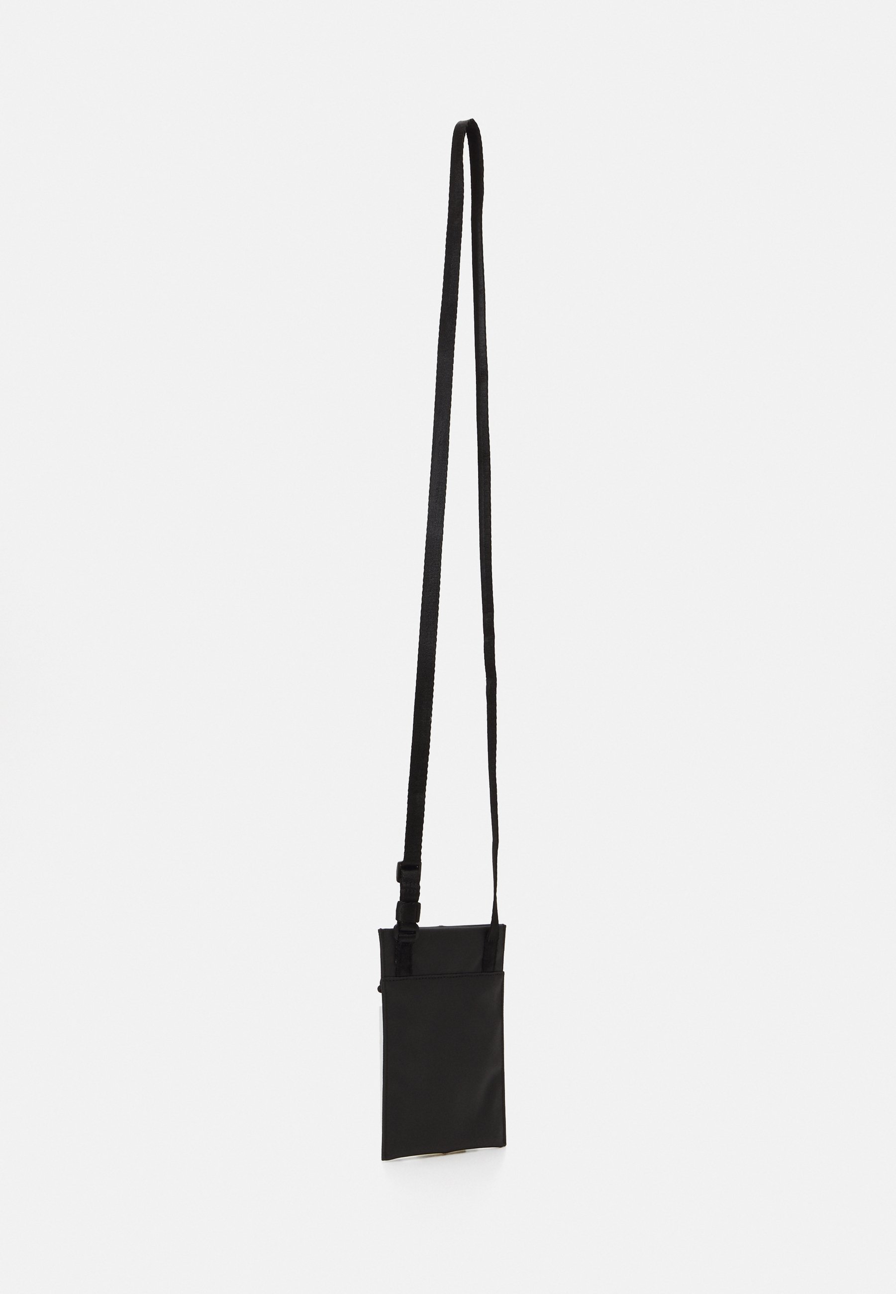 Hugo pouch store