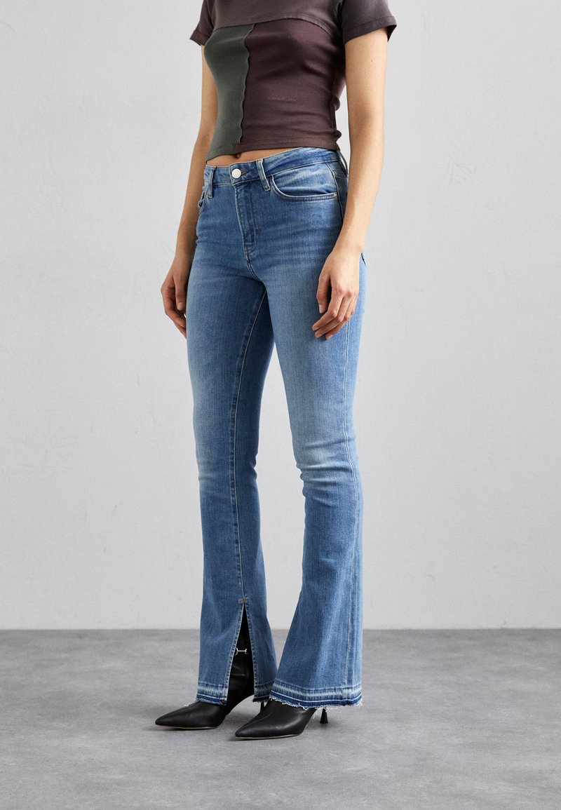 FRAME Jeans Bootcut - wavey/blue denim - Zalando.ch