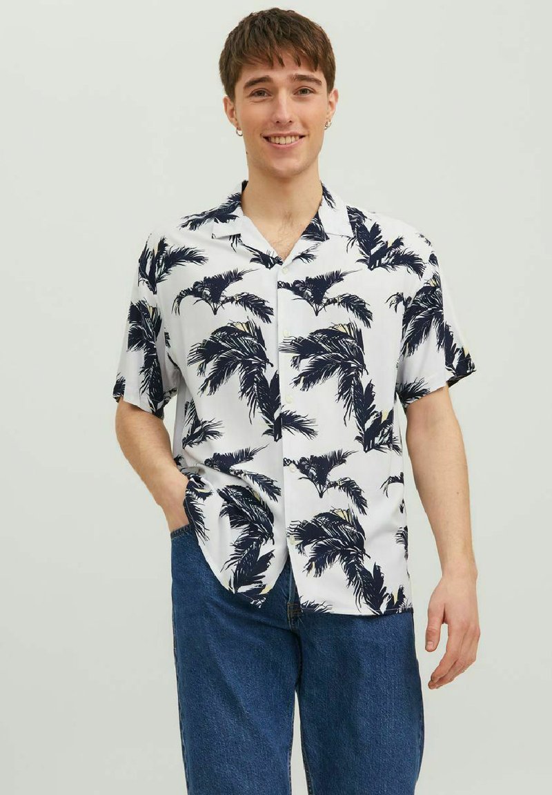 Jack & Jones JORLUKE PALMA AOP RESORT SS LN - Skjorter - bright white/offwhite - Zalando.dk