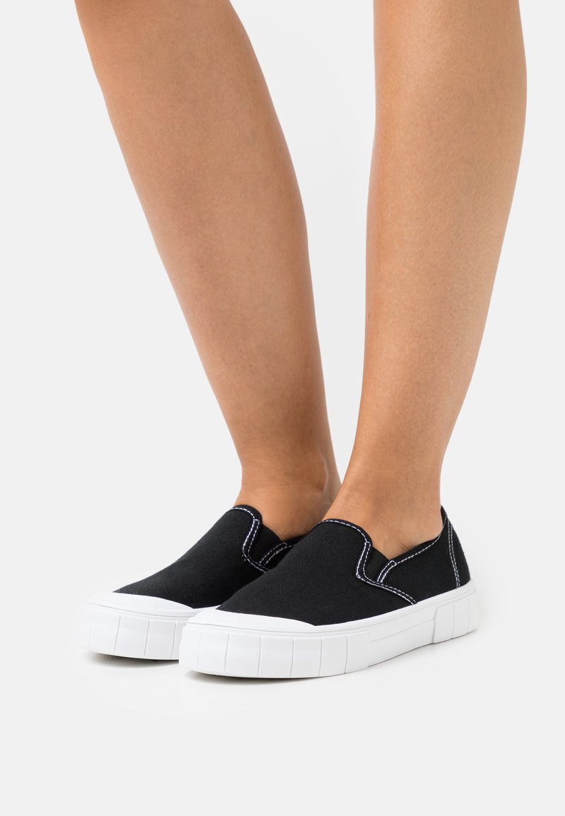 Rubi Shoes by Cotton On PEYTON SLIP ON - Instappers - black/zwart ...