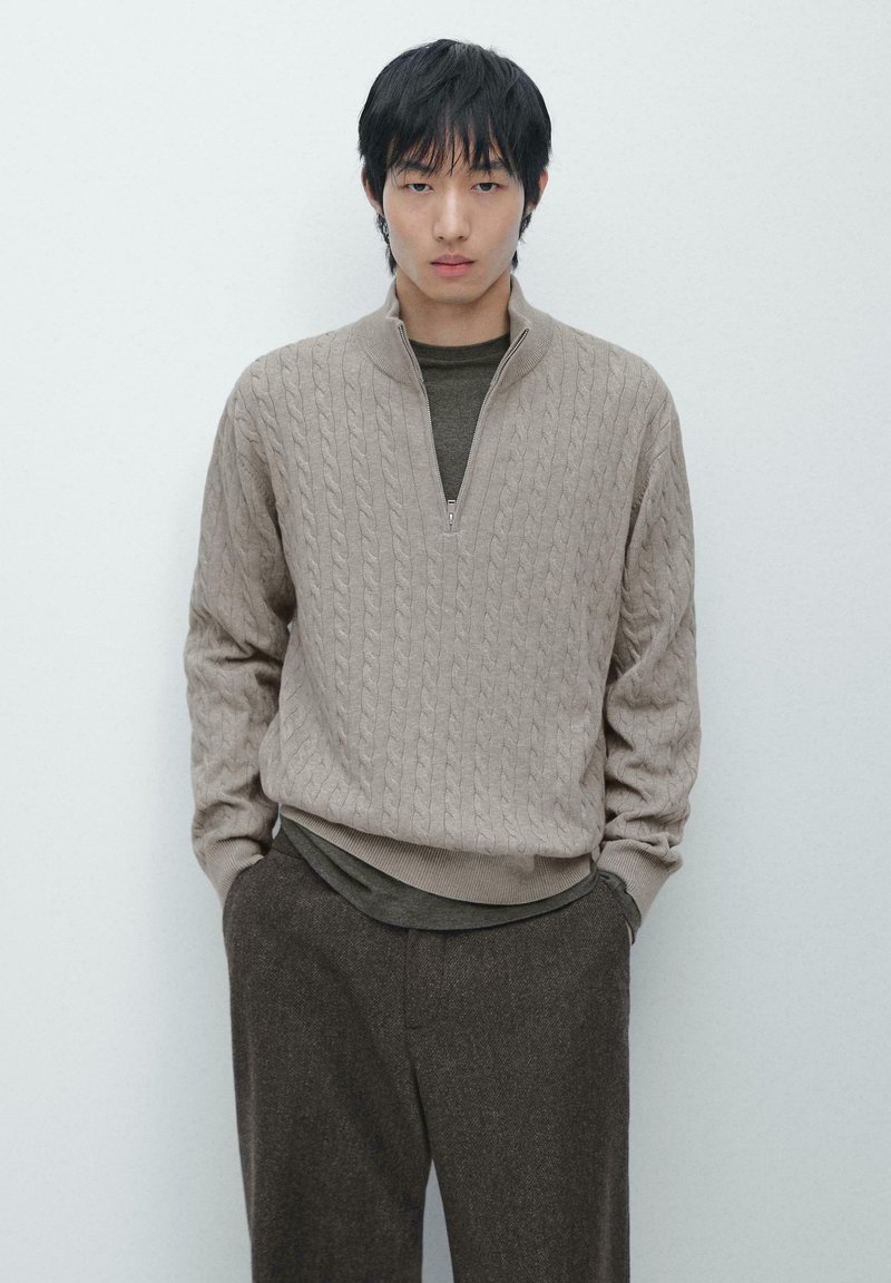 Massimo Dutti MOCK NECK WITH ZIP - Striktrøje - khaki - Zalando.dk