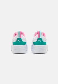 Puma MAYZE RETRO RESORT - Sneakers laag - white/sparkling green/wit ...