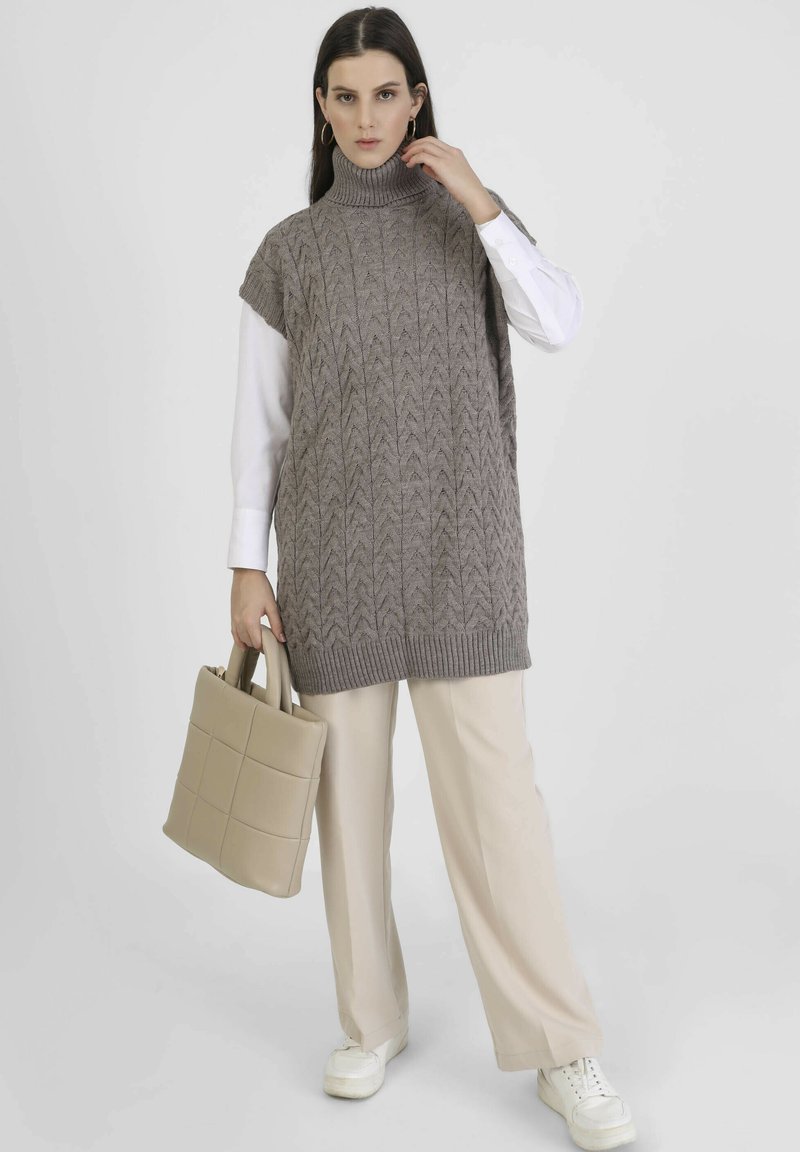 Modanisa POLO NECK REFKA - Basic T-shirt - brown - Zalando.ie