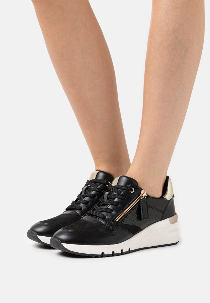 Tamaris Zapatillas - black/gold/negro - Zalando.es
