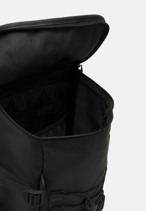 Rains BAG UNISEX - Reppu - black/musta - Zalando.fi