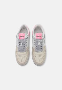 Calvin Klein Jeans BASKET CUPSOLE LASEUP - Zapatillas - bright white ...