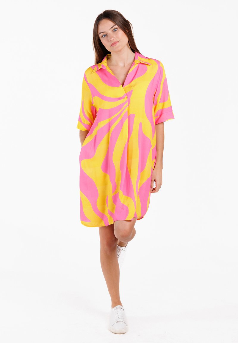 Key Largo KENYA V-NECK - Freizeitkleid - powder rose/rosa - Zalando.de