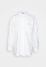 032c DROP BUTTON UP UNISEX - Košile - white/bílá - Zalando.cz
