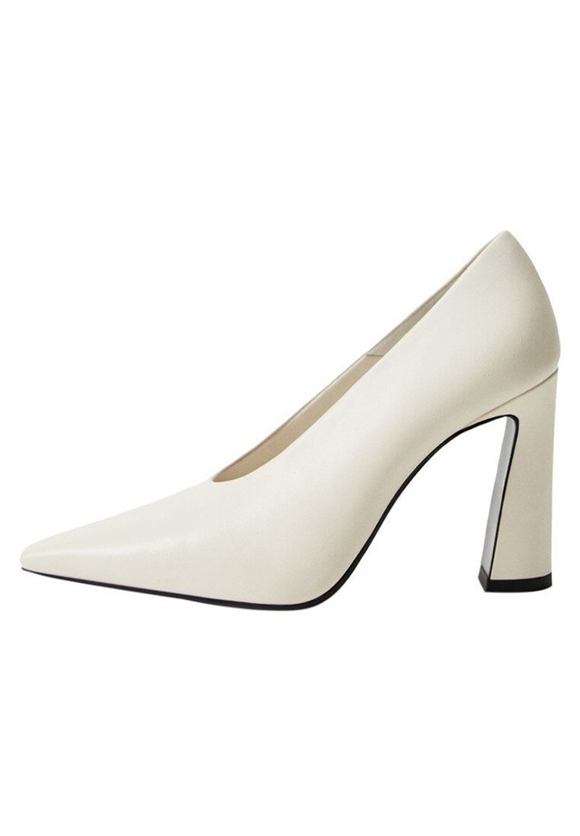 Weisse Pumps online kaufen | Flache & hohe Absätze | Zalando