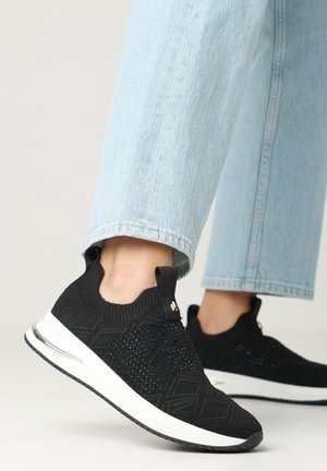 Cruz THROWN - Slipper - black/schwarz - Zalando.de
