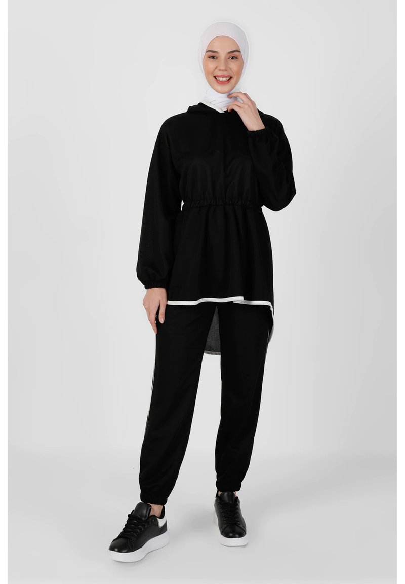 Modanisa SET - Stoffhose - black/schwarz - Zalando.de