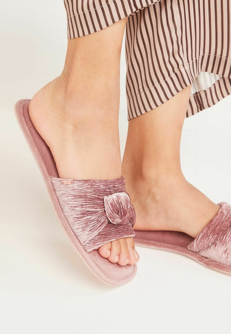 Next VELVET BOW SLIDER SLIPPERS - Tofflor & inneskor - pink/ljusrosa ...