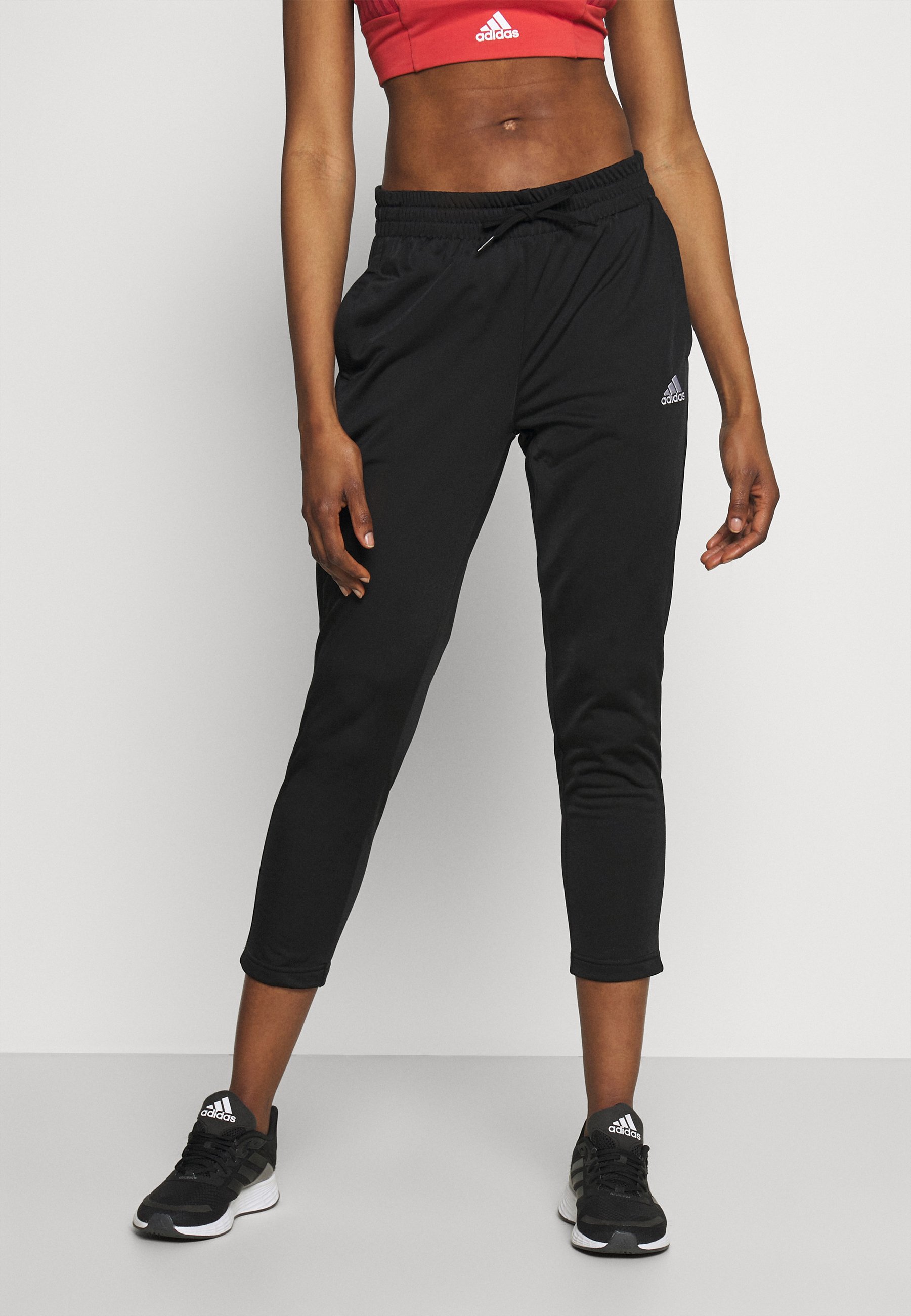 knoflík cement Vzlykající adidas performance kalhoty barvivo Závislost sem