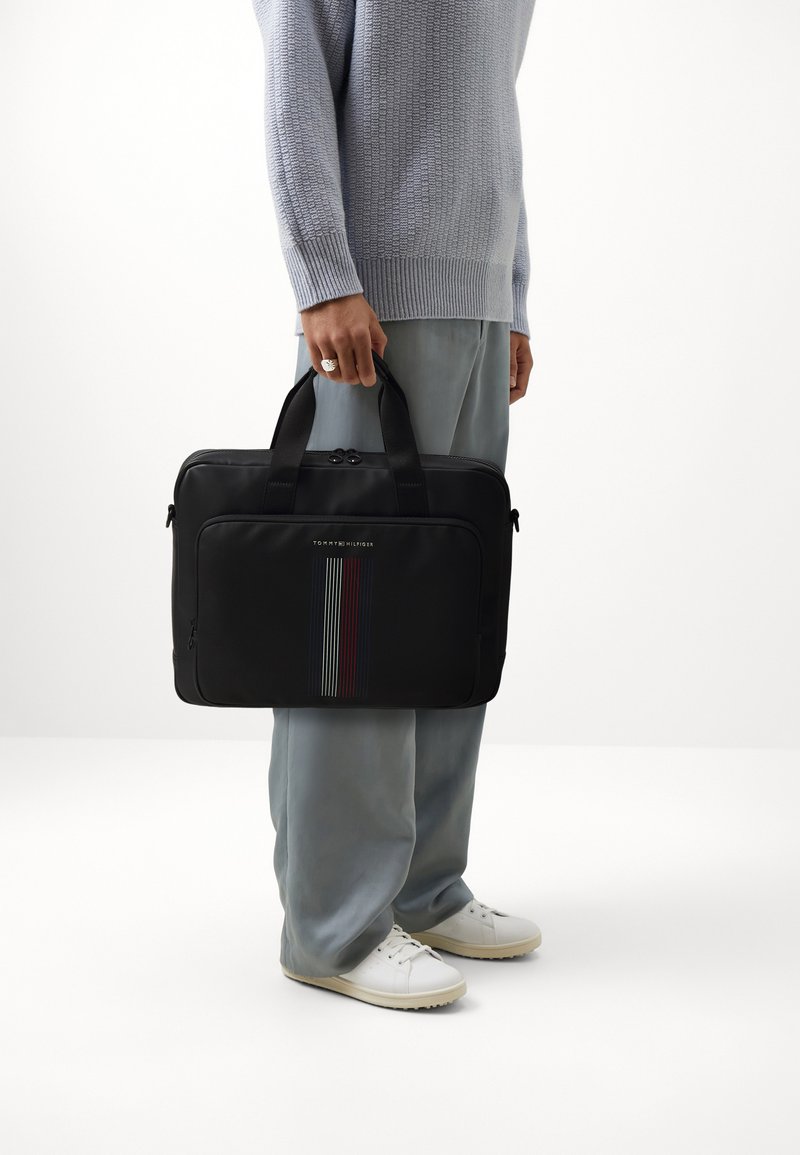 Tommy Hilfiger FOUNDATION COMPUTER BAG - Laptop bag - black - Zalando