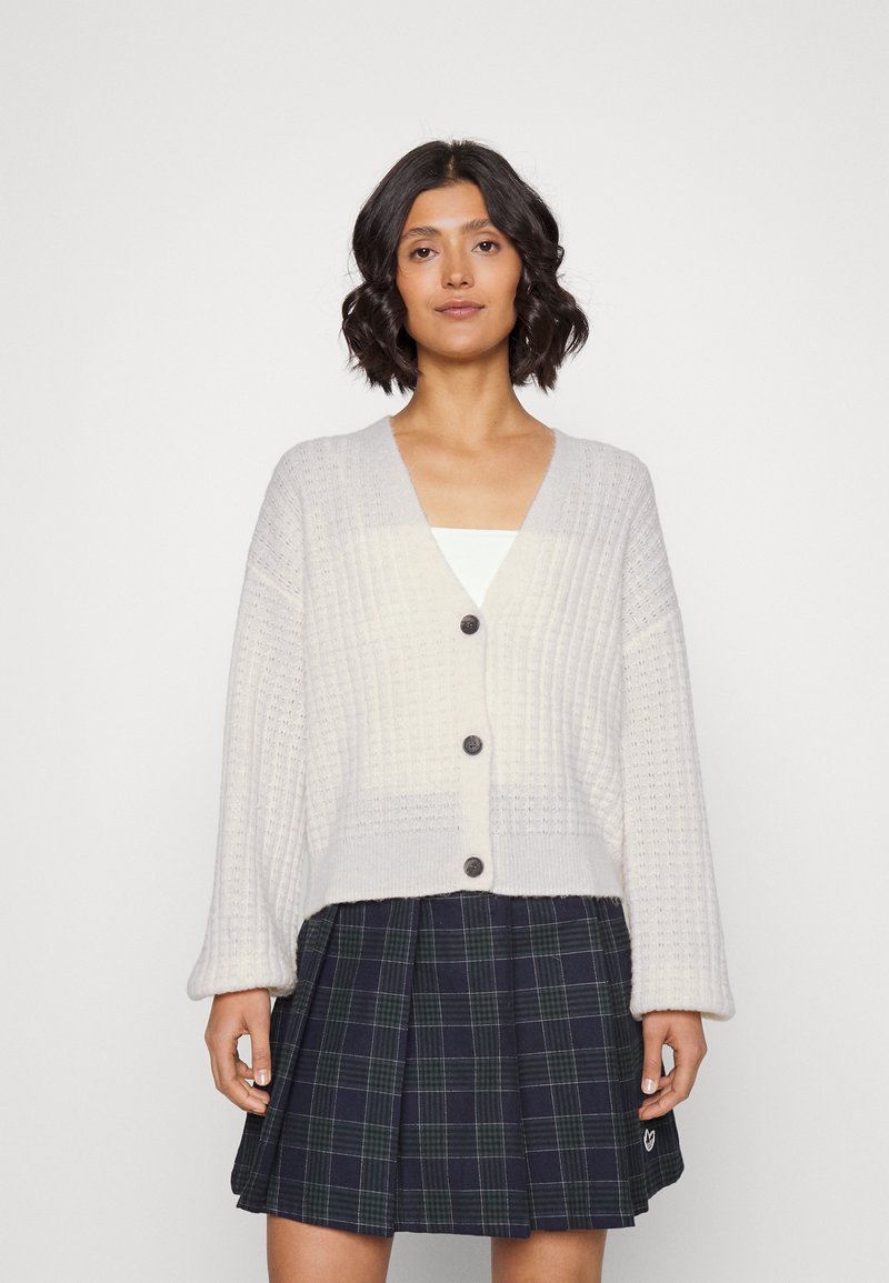 Vero Moda VMELISA LS V-NECK BUTTON GA EP - Strickjacke - birch/beige - Zalando.ch