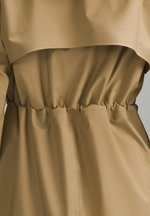 lululemon REBEL - Regenjacke / wasserabweisende Jacke - filbert tan ...