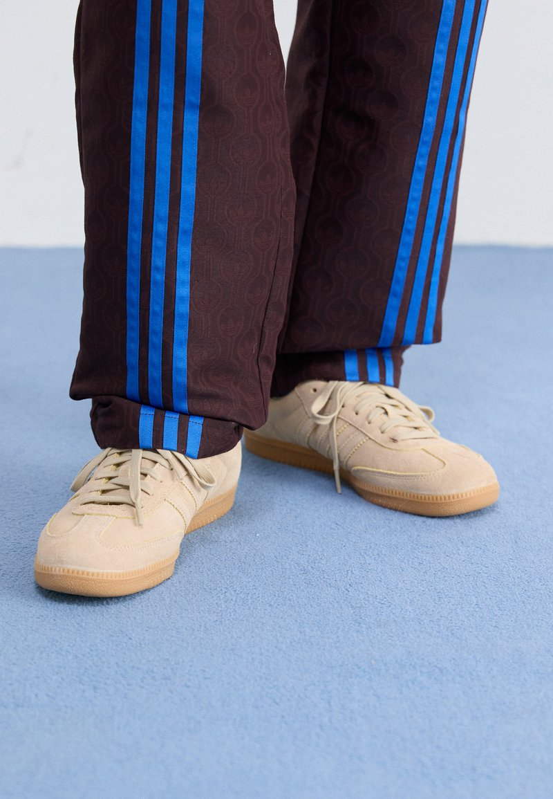 adidas Originals SAMBA OG UNISEX - Trainers - clay brown/oat/sand ...