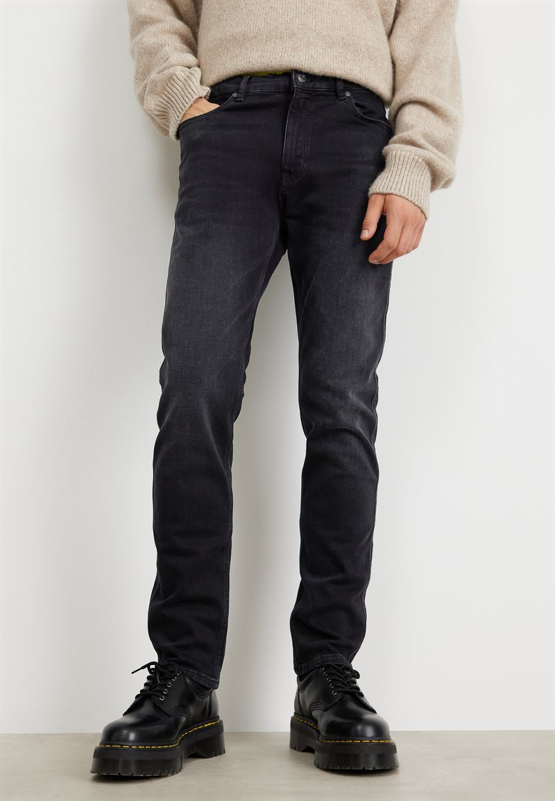 HUGO HUGO - Jeans Relaxed Fit - grey/grau - Zalando.at