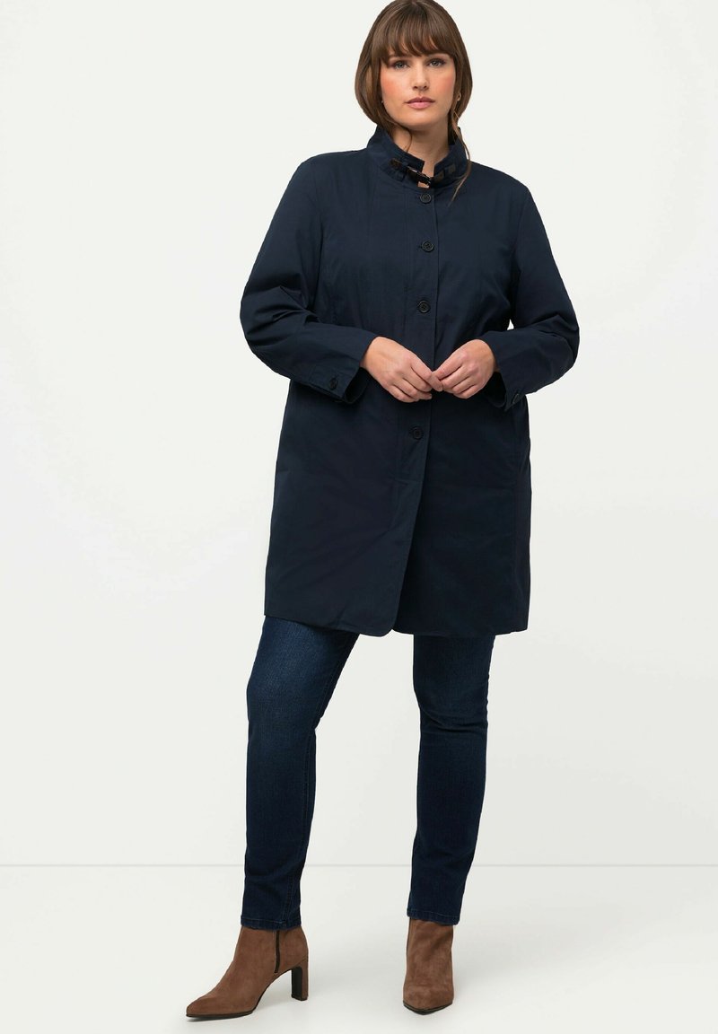 Ulla Popken Kort kappa / rock - dark blue/mörkblå - Zalando.se