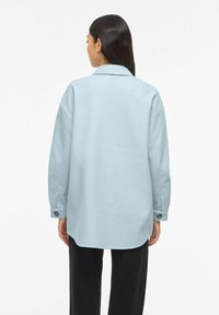 VILA VIKIMMI SHIRTL/S - Short coat - nantucket breeze/neon blue - Zalando