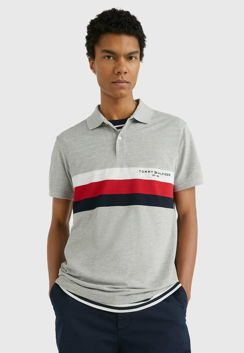 Tommy Hilfiger CHEST COLOURBLOCK - Poloshirt - light grey heather/hellgrau - Zalando.ch