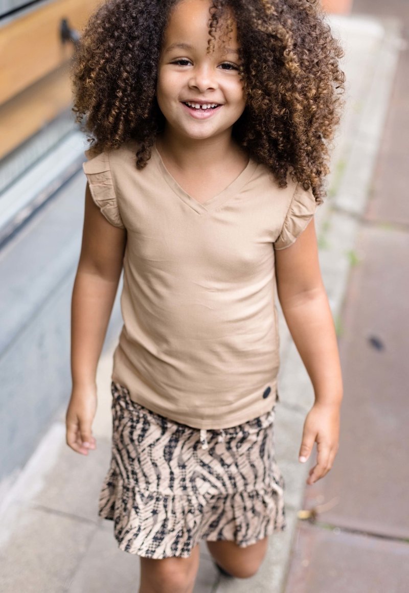 LEVV labels THEA CAMEL - T-Shirt basic - brown/braun - Zalando.de